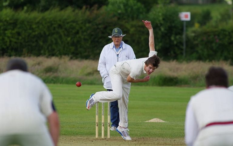 Cricket Umpire vs Referee - Which One Is It? - ItsOnlyCricket