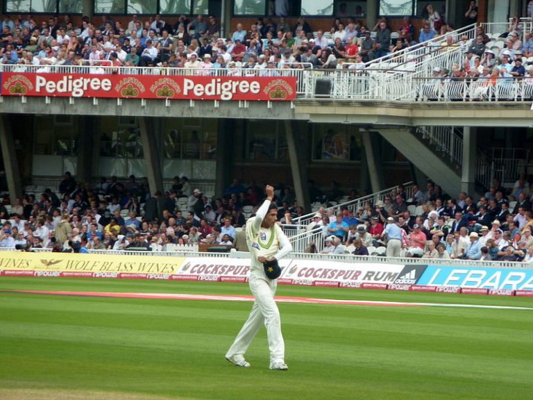 Best Pakistani Fast Bowlers of All Time - ItsOnlyCricket