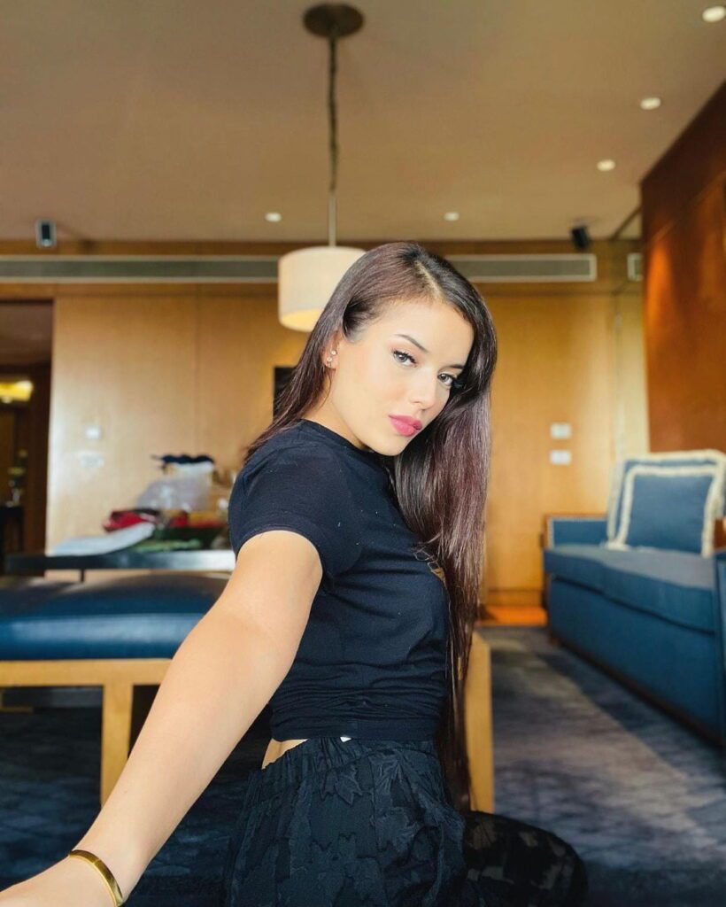 Rishabh Pant's Girlfriend: Learn About Isha Negi - ItsOnlyCricket