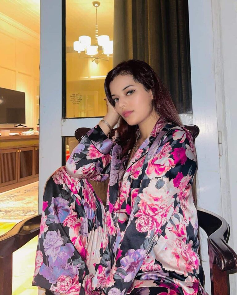 Rishabh Pant's Girlfriend: Learn About Isha Negi - ItsOnlyCricket